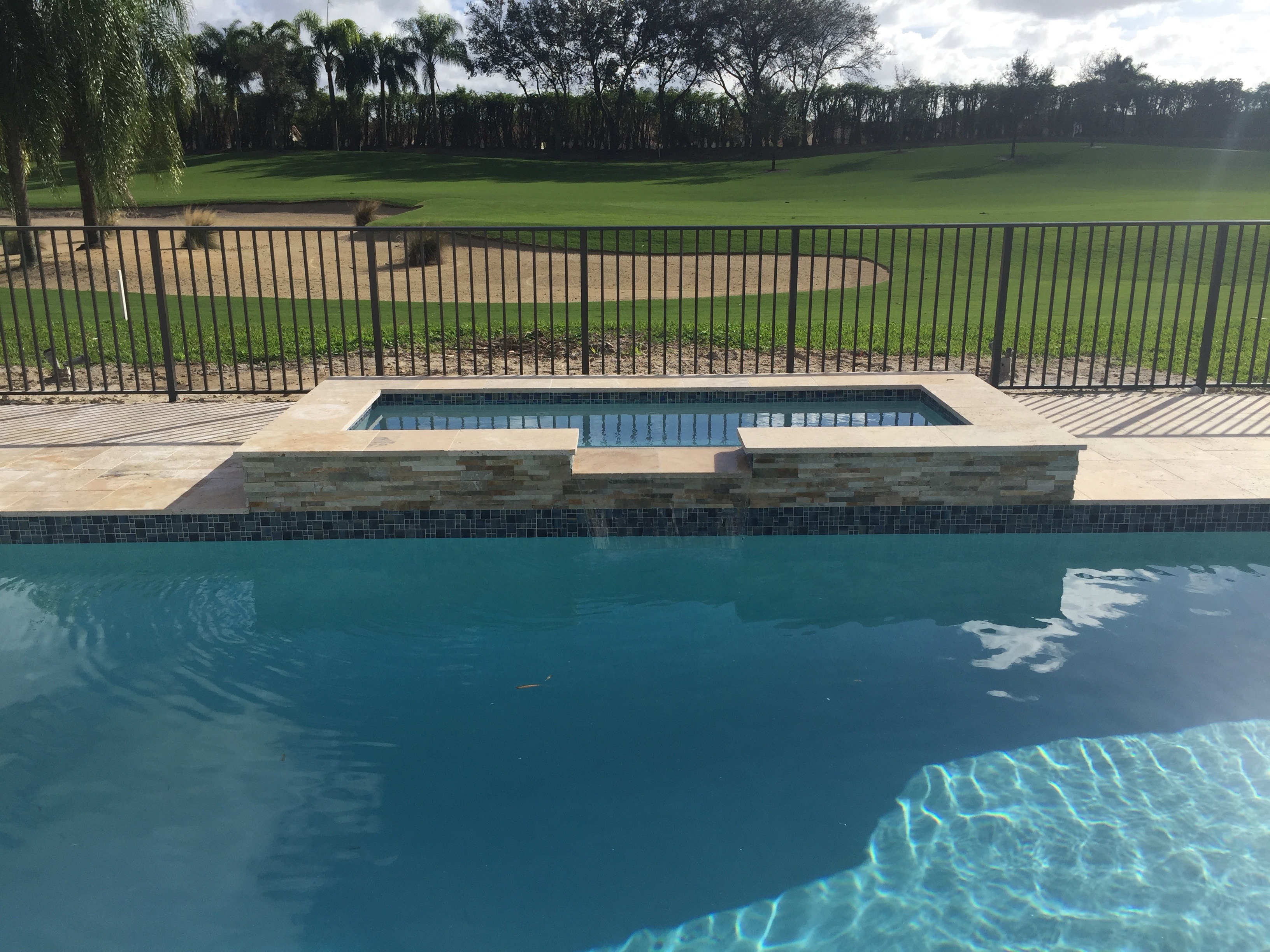 AQUA FRESH POOLS – Your Pool Company